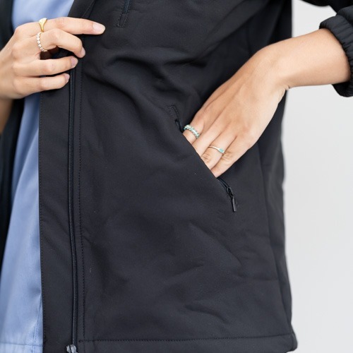 3_softshell_jacket_black_women